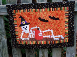 9 Halloween Quilting Projects Anyone Can Make To Set The Scene ...