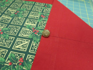 Ten Minute Table Runner Perfect For A Last Minute Gift - Quilting Cubby