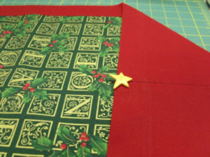 Ten Minute Table Runner Perfect For A Last Minute Gift - Quilting Cubby