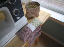 Weighted Pincushion With Thread Catcher Turns Your Work Space Around ...